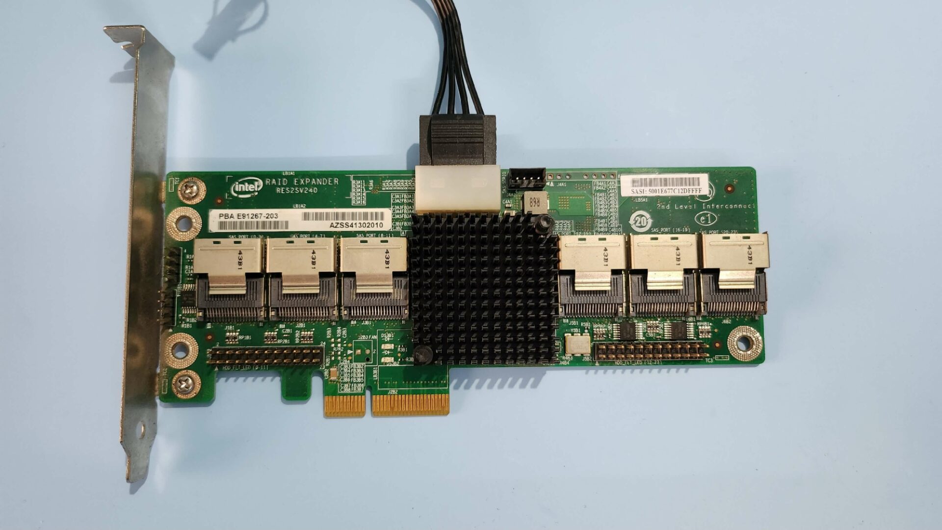 How to use a SAS expander without a motherboard? - The Techtellectual